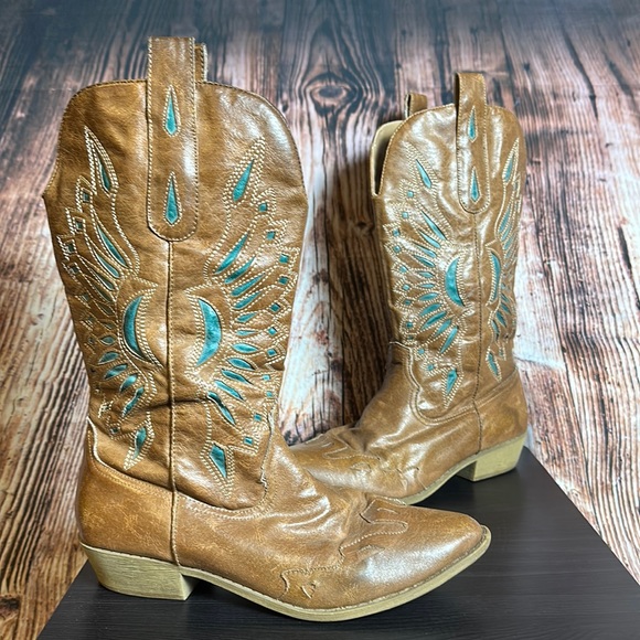 Coconuts by Matisse | Shoes | Coconuts Bandera Western Cowboy Boots ...